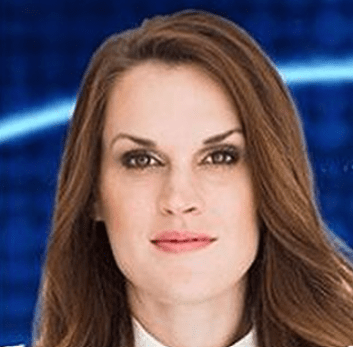 Elizabeth Rowe Trans: Explained Sexuality Rumors, Husband, Family, 50k ...