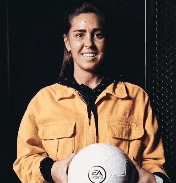 Who Is Fara Williams Wife? Married Timeline With Ex Girlfriend Amy Kane ...