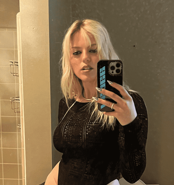 Who Are The Parent of Renee Rapp? Meet Charlie Rapp and Denise Rapp ...