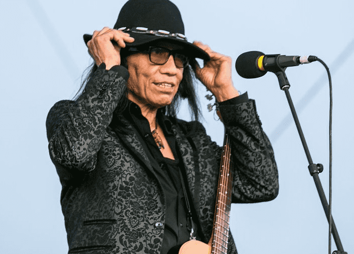 Who Is Sixto Diaz Rodriguez Wife? Meet Konny Rodriguez - Their Kids And ...