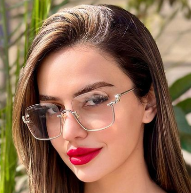 Who Is Ece Ronay? Explore Scandel, Controversy And More About Turkish ...