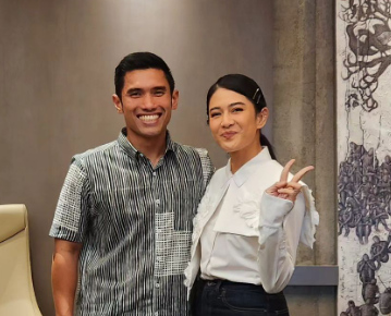 Maulana Indraguna Sutowo: Dian Sastrowardoyo Husband and Their Married Life Explored