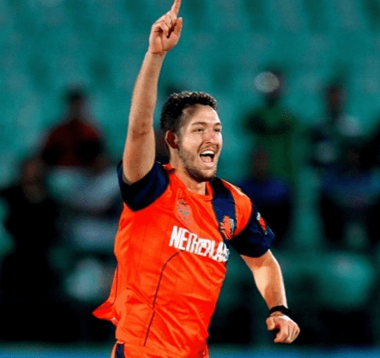 Who Is Rachael Holdsworth? Meet Paul van Meekeren (Cricketer) Wife ...