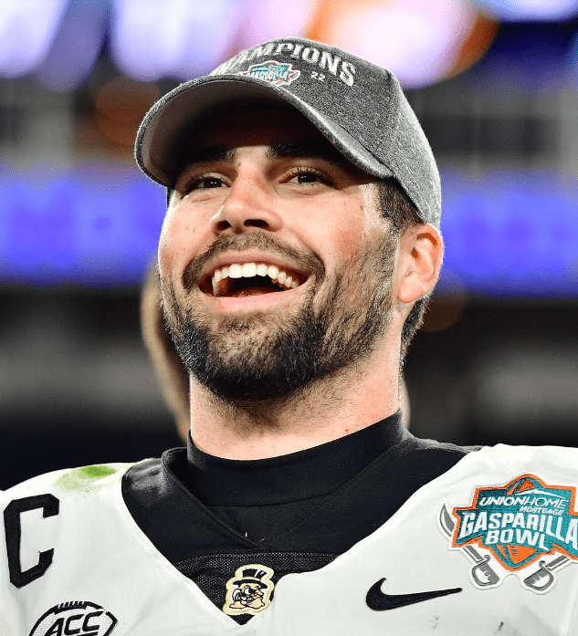 Sam Hartman: Religion Explored, Ethnicity, Family, Career, New Haircut ...