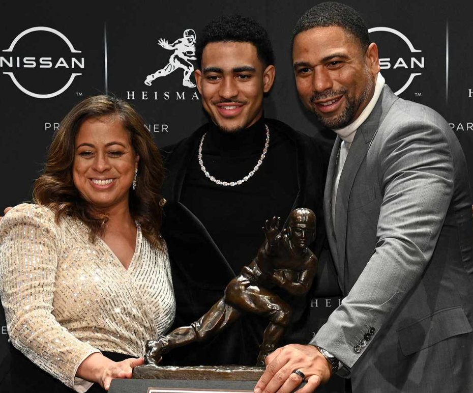 Is Bryce Young Dating? Early Life, Football Career, Parents ...