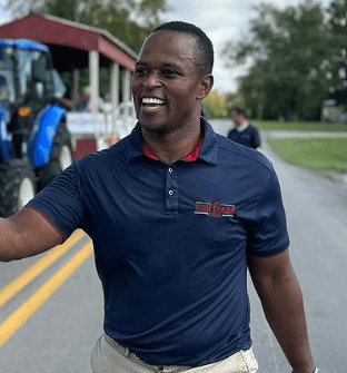 Daniel Cameron: Who Is He? Ex Wife Elizabeth Cameron, Children, Career ...