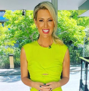 Jess Eva (Australian TV Star): Video Went Viral, Controversy, Career ...