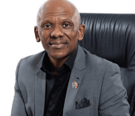 Mthunzi Mdwaba Spouse: Unveiling Details About His Wife, Children and ...