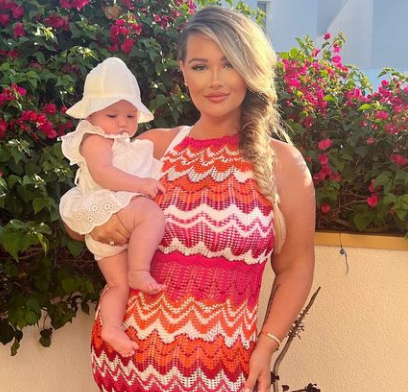 Who Is Shaughna Phillips? Weight Loss Journey, Career, Family, Parents ...