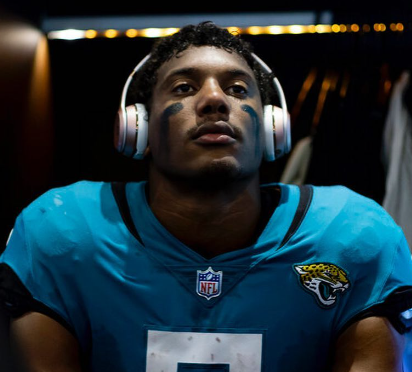 Exploring the Family Ties of Jaguars WR Zay Jones: Brothers Cayleb and Levi
