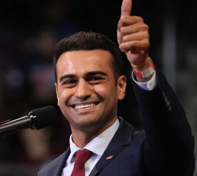 Abe Hamadeh's Wikipedia Age, Spouse, and Family Secrets Revealed