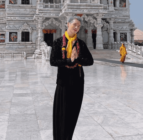 Aoora (Singer) Wiki, Age, Career, Family, Net Worth & More