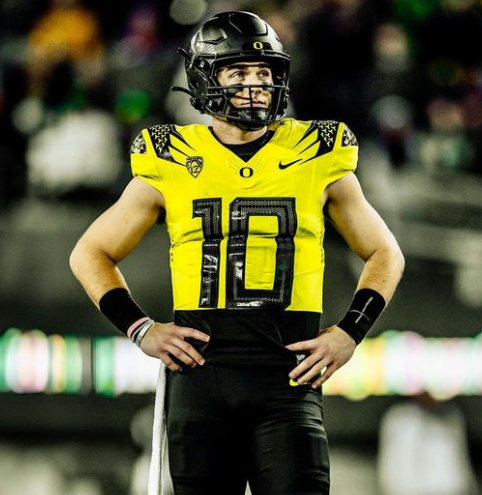 Unveiling the Charismatic Lives of Bo Nix's Sisters, Emma Grace Davis ...