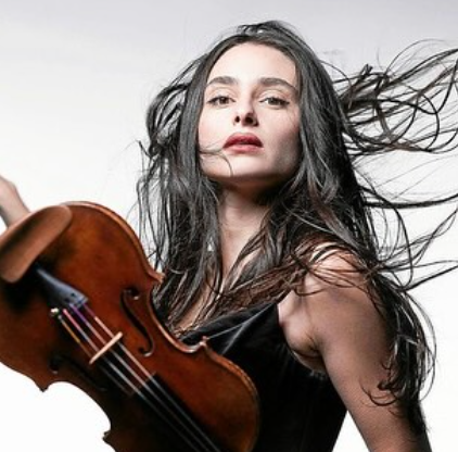 Esther Abrami: Biography, Career, Social Media and More