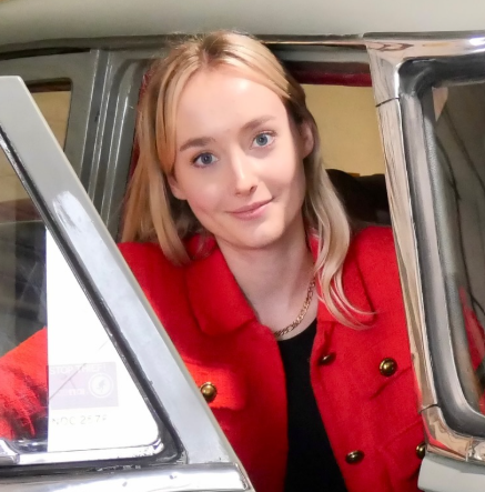 Hettie Jago: Auctioneer, Antique Expert & TV Star
