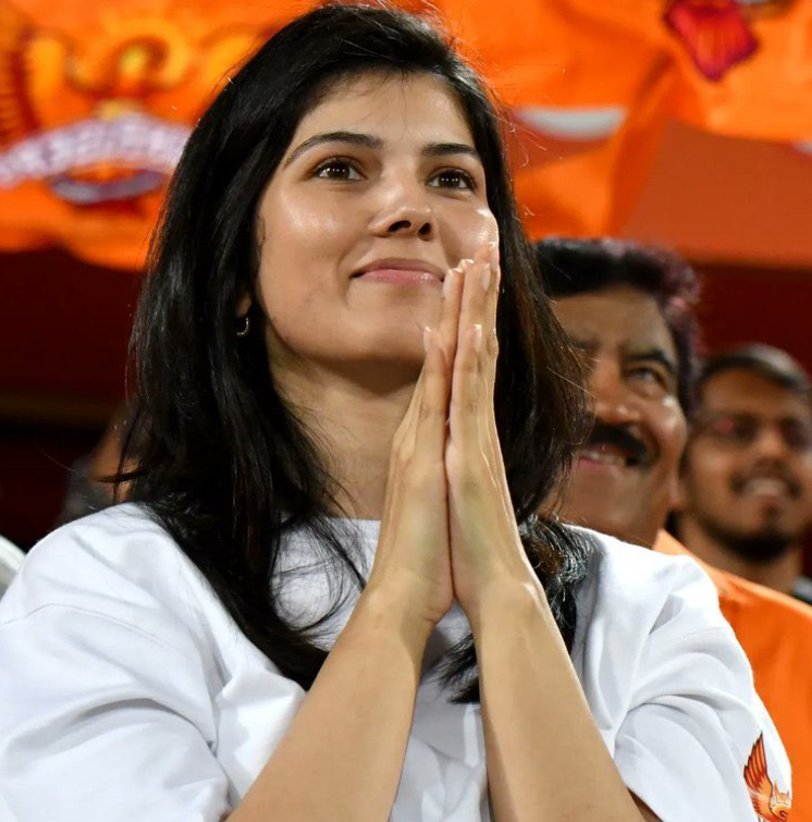 Kavya Maran (SRH Proprietor):Net Worth, Career Earnings, Wiki, Family ...