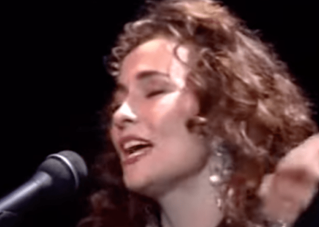 Dixie Chicks' Laura Lynch and the Shocking Car Accident Connection to ...