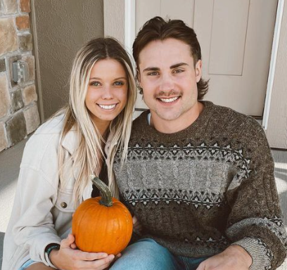 Who Is Riley Moss Parents? Meet Mark And Beth Moss