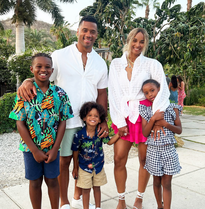 Russell Wilson's Faith: Is He Christian, Mormon, or IDS? Parents And ...