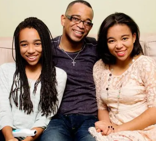 Meet Stuart Scott: Wife Kim Scott, Daughter Sydni And Taelor, Legacy ...