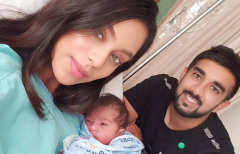 Who Is Tabraiz Shamsi Wife? Khadija Shariff, Marriage Photo And Kids ...