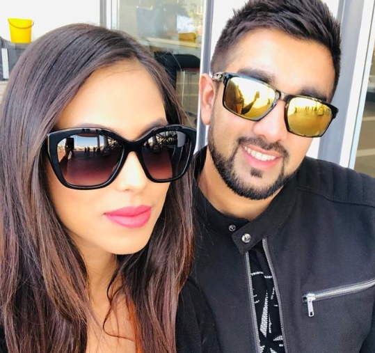 Who Is Tabraiz Shamsi Wife? Khadija Shariff, Marriage Photo And Kids ...