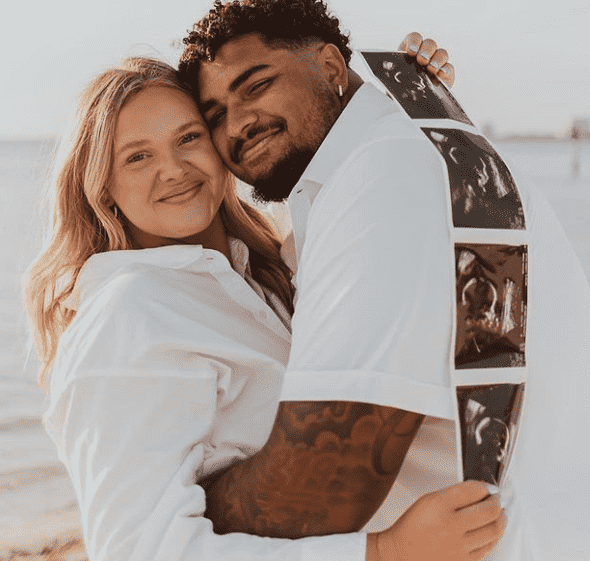 Who is Meredith Sutton, and Is She Pregnant? Tristan Wirfs' Love Story ...