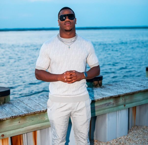 Meet Christopher Carter: Abdul Carter Father, Christopher Carter's ...