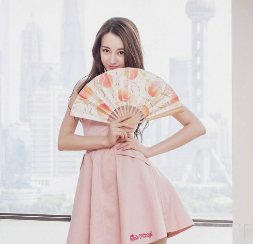 Meet Dilraba Dilmurat Brother, Family Background, Bio, Early Life And More