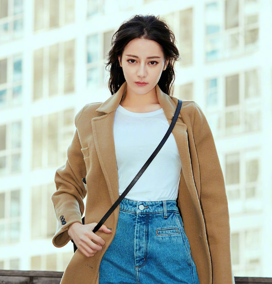 Meet Dilraba Dilmurat Brother, Family Background, Bio, Early Life And More