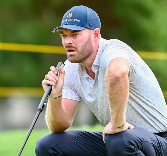 Grayson Murray and Christiana's Engaging Decembe