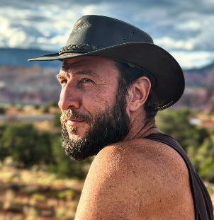 Pablo Schreiber’s Journey: From OITNB Villain to Netflix Thriller Lead