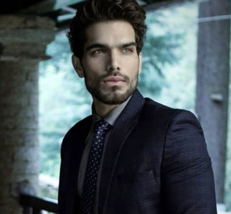 Rishabh Sawhney Bio, Age, Career, Family And More