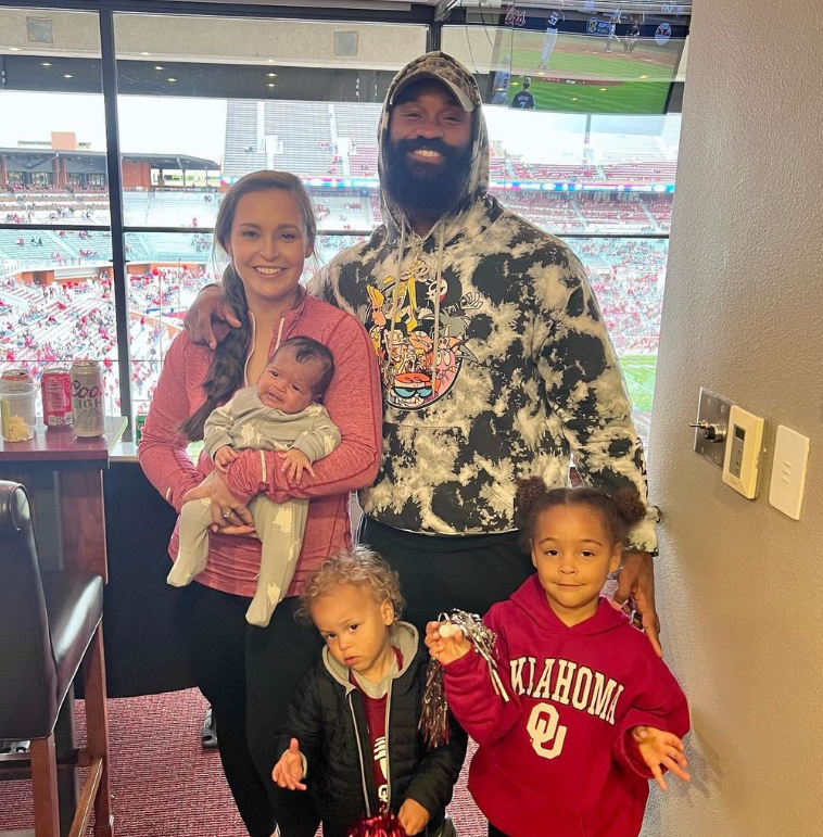 Meet Megan Perine Wife of Bengal Star Samaje Perine, Married Life, Kids ...