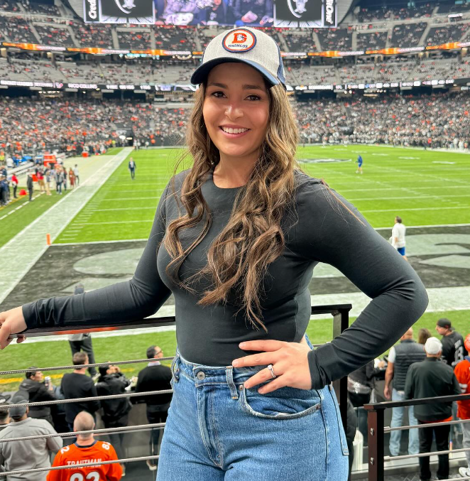 Meet Megan Perine Wife of Bengal Star Samaje Perine, Married Life, Kids ...