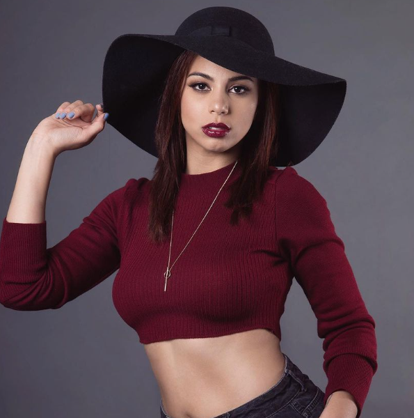 Samantha Irvin: Ethnicity, Family Origin, Age, Career And Net Worth ...