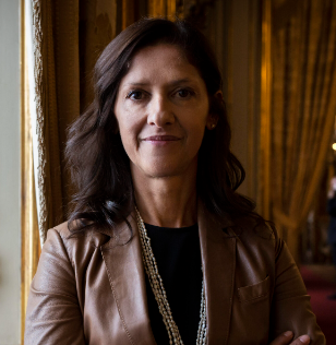 Who Is Emanuela Evangelista? Bio, Wiki, Age, Career, Amazon Lifestyle ...