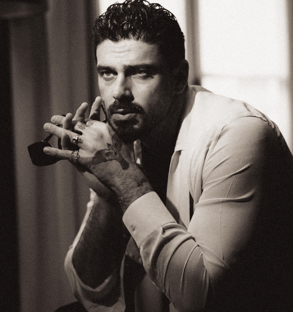 Michele Morrone and Moara Sorio: Breakup Rumor, Past Relationship ...