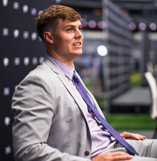 Meet Will Howard Parents: Bob And Maureen Howard, Siblings And Net Worth