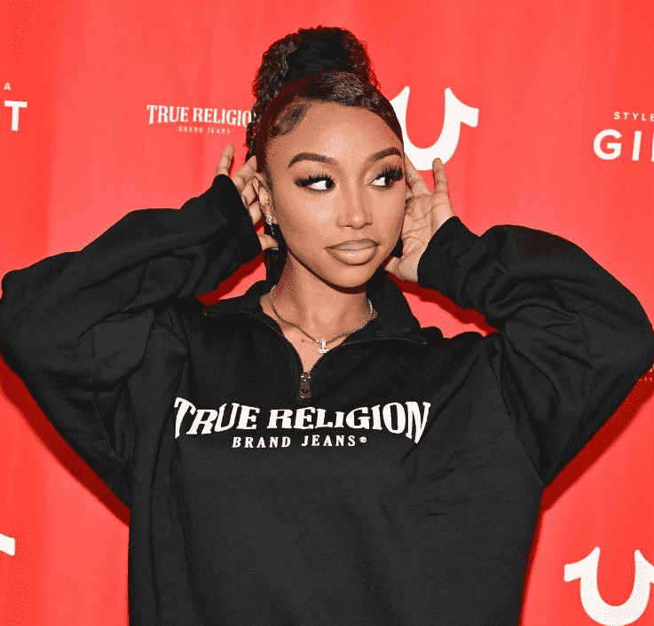 Zonnique Pullins' Eye Evolution: Health Matters and Age Unraveled