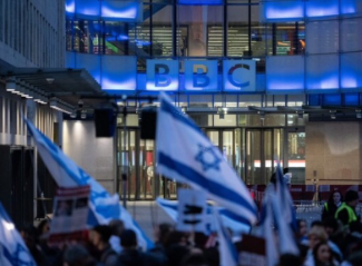 What Religion Does Dawn Queva Follow? Jewish Or Not, Ethnicity ...