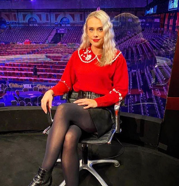 Emma Paton's Dental Health: Wikipedia, Age, Physical Attributes, Family ...