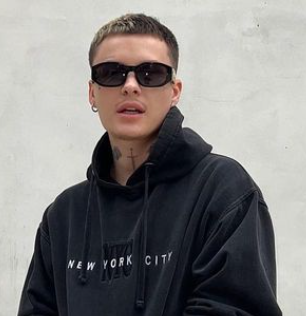 Jesse Sullivan: Gender Explored, Past Relationship, Career, Net Worth ...