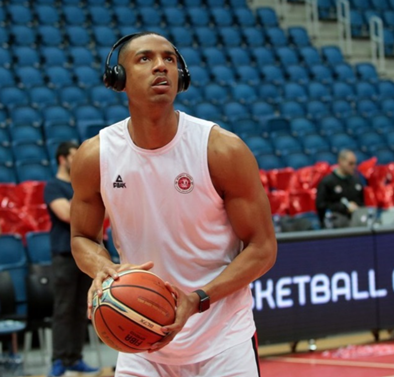 Josh Owens (Basketball Player): Ethnicity, Parents And Siblings, Net ...