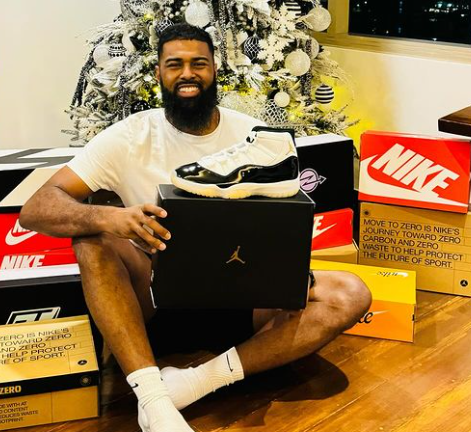 Mo Tautuaa's Love Slam with Wife Aida - A Marriage Chronicle