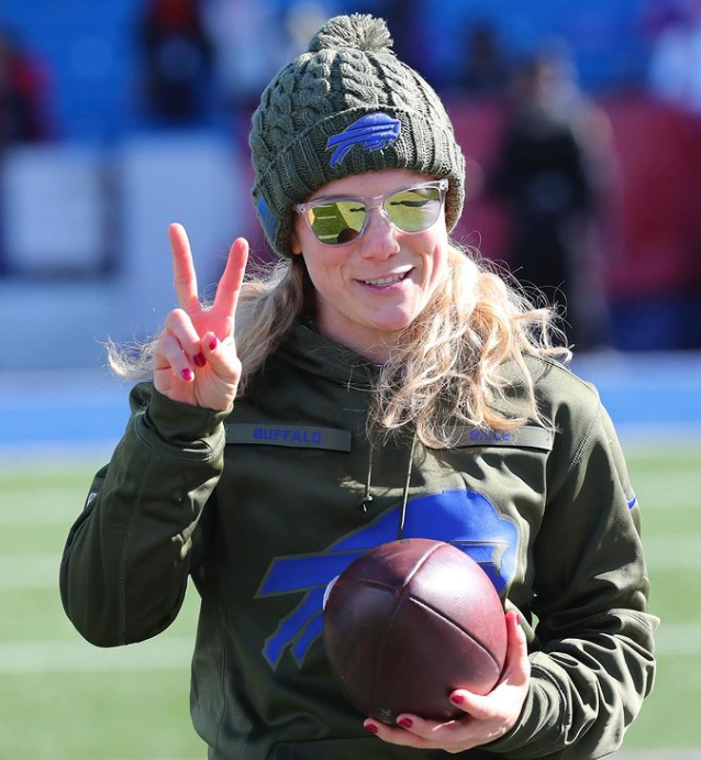 Who Is Phoebe Schecter's Partner: Is She Married? Wiki, Age, Family ...