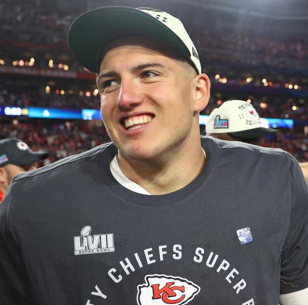 Getting to Know Yanni Karlaftis, the Brother of Football Star George ...