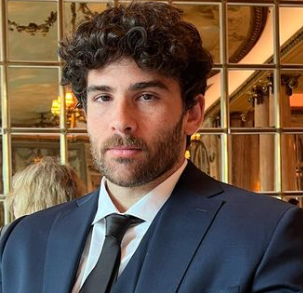 Hasan "HasanAbi" Reacts to Viewer Criticism: Discord Rant, Career ...