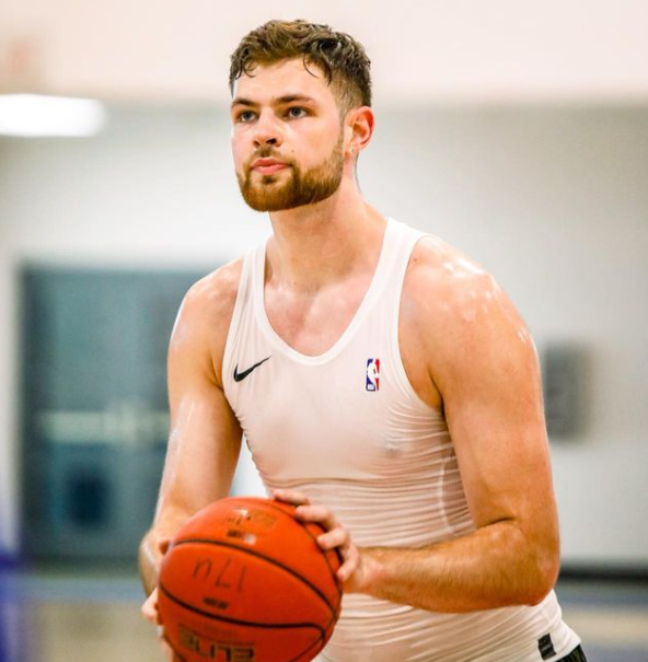 Hunter Dickinson's Shoe Size Transition: Bio, Career, Salary, Net Worth ...