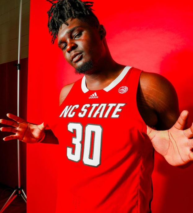 Who is D.J. Burns? Age, Career, Family Background, Legacy, NIL Worth ...